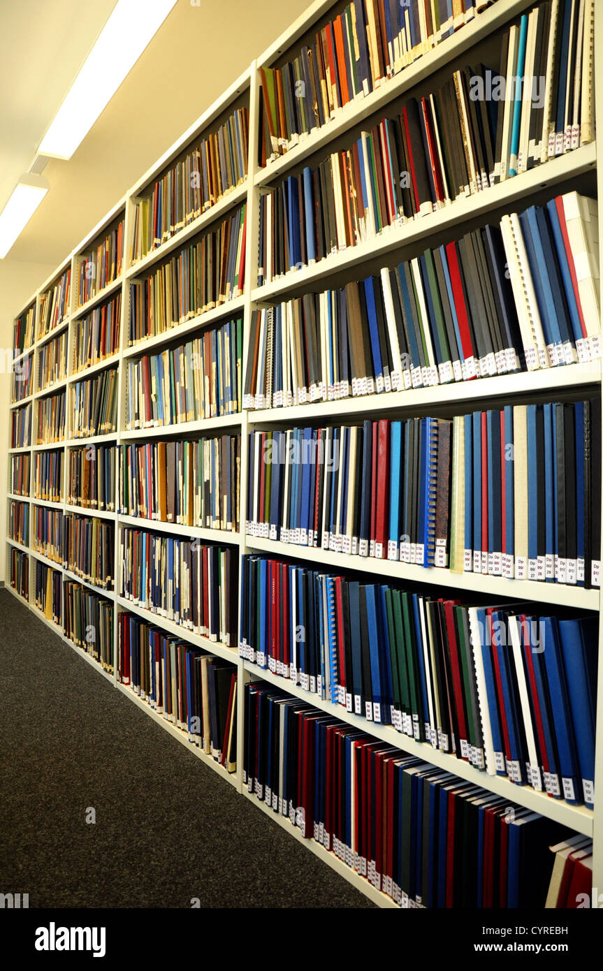 In wall bookshelf hi-res stock photography and images - Alamy
