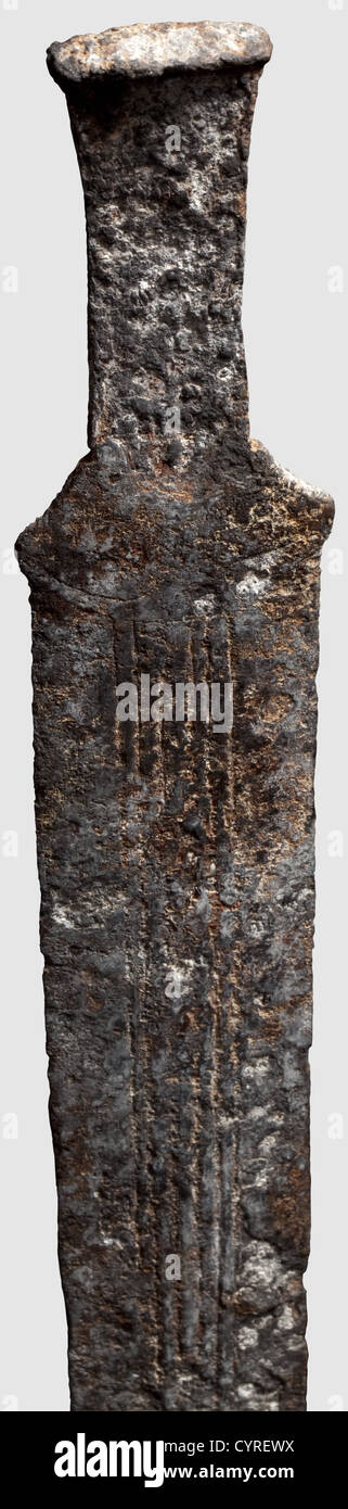 A Scythian sword, Black Sea area, circa 700 - 500 B.C. Broad double ...