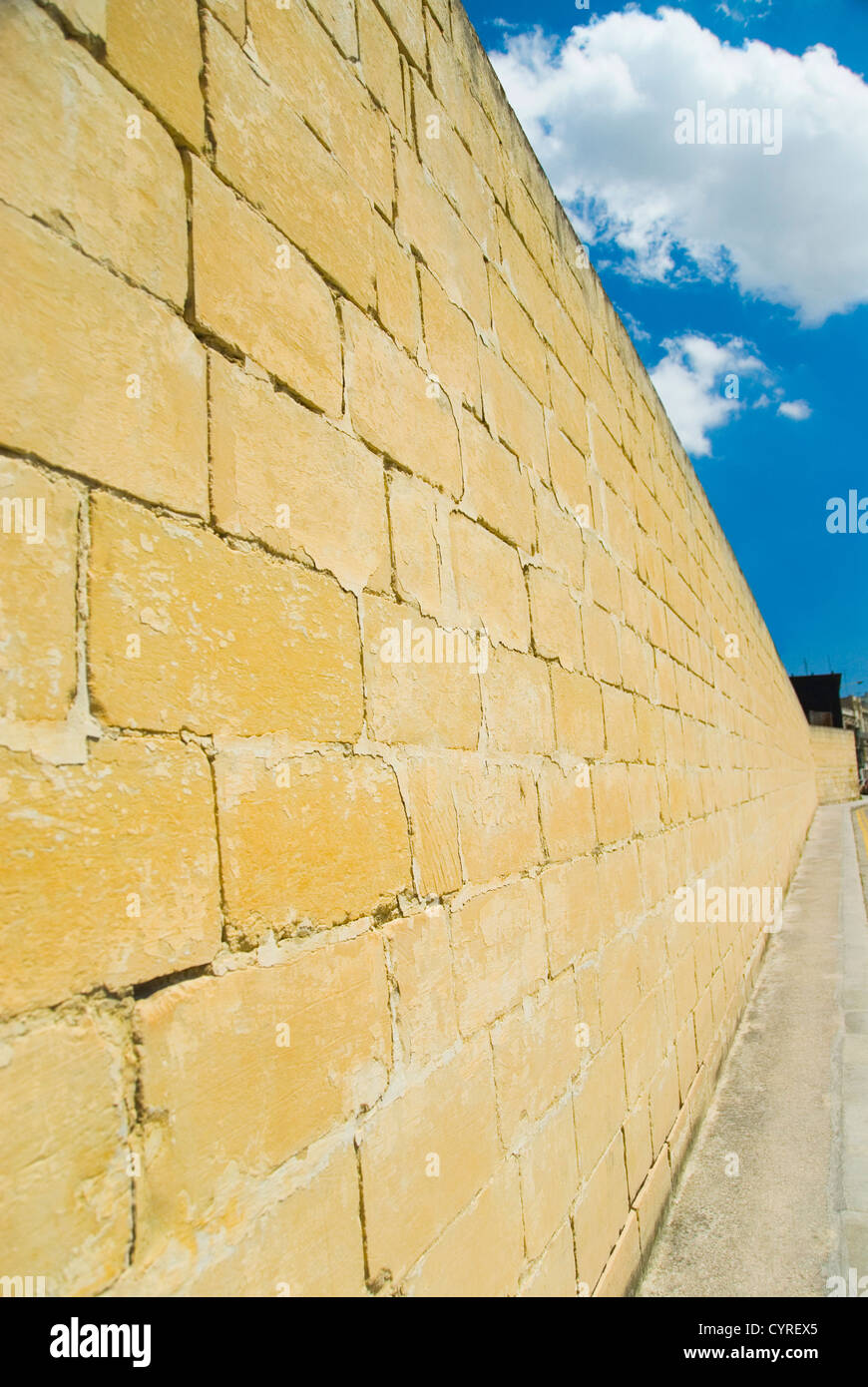 Stone wall along road hi-res stock photography and images - Alamy
