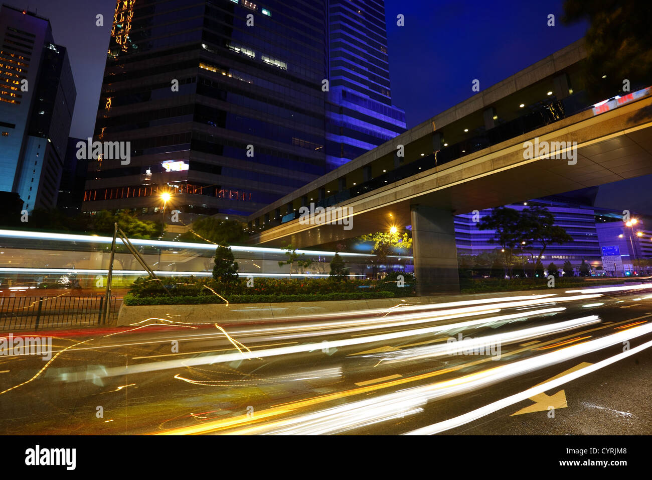traffic through downtown Stock Photo - Alamy