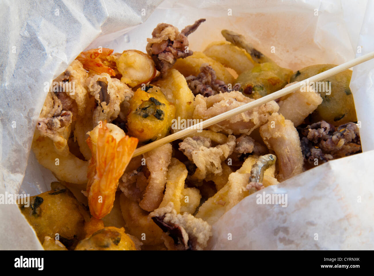 Mixed fried fish (octopus, squid, shrimp and vegetables Stock Photo - Alamy