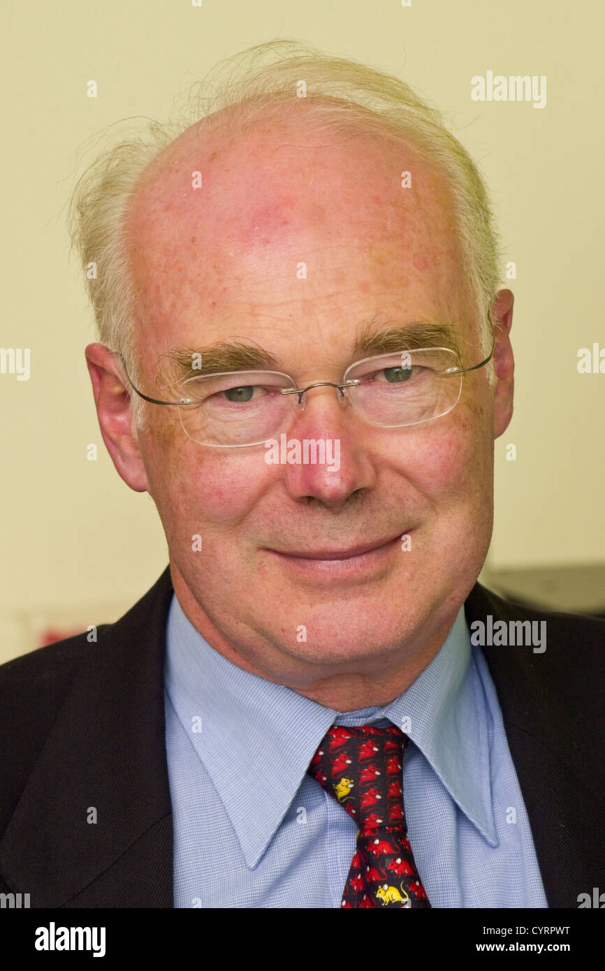 Sir Martin Evans British scientist discovered how to grow embryonic ...