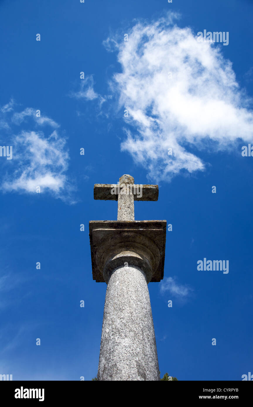 Cross on column hi-res stock photography and images - Alamy