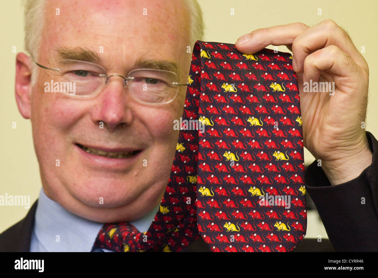 Sir Martin Evans British scientist discovered how to grow embryonic ...