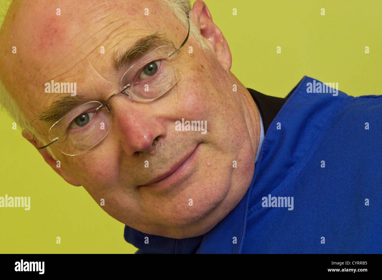 Sir Martin Evans British scientist discovered how to grow embryonic ...