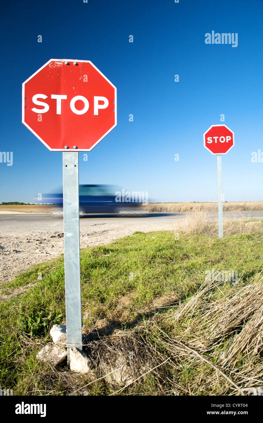 Hexagon hexagonal road sign hi-res stock photography and images - Alamy