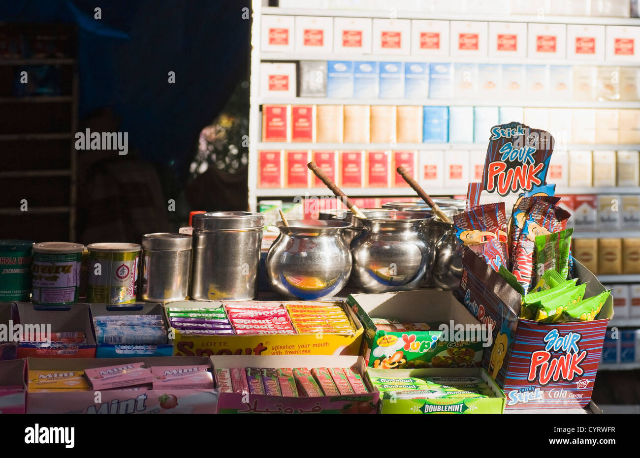 Cigarette stall india hi-res stock photography and images - Alamy