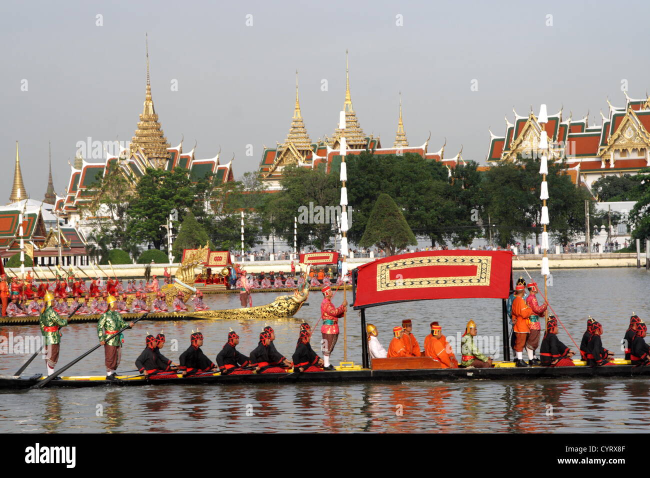 Sailors rowing boat hi-res stock photography and images - Alamy