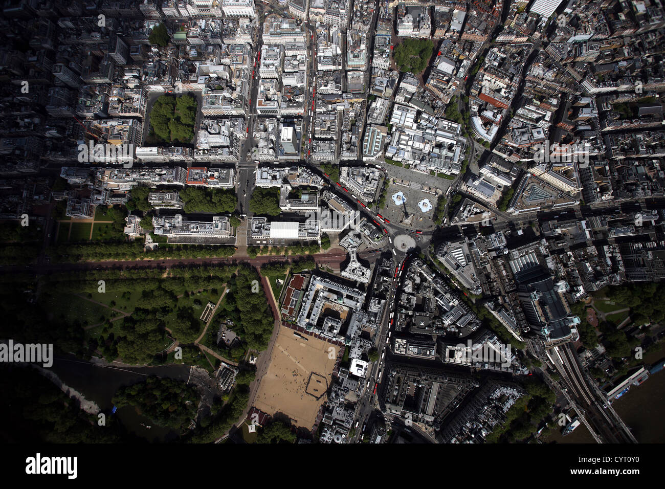Aerial view of trafalgar square in central london hi-res stock ...