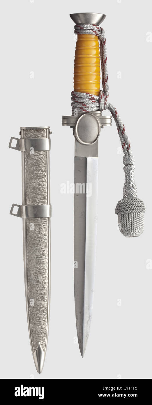 Quillon dagger hi-res stock photography and images - Alamy