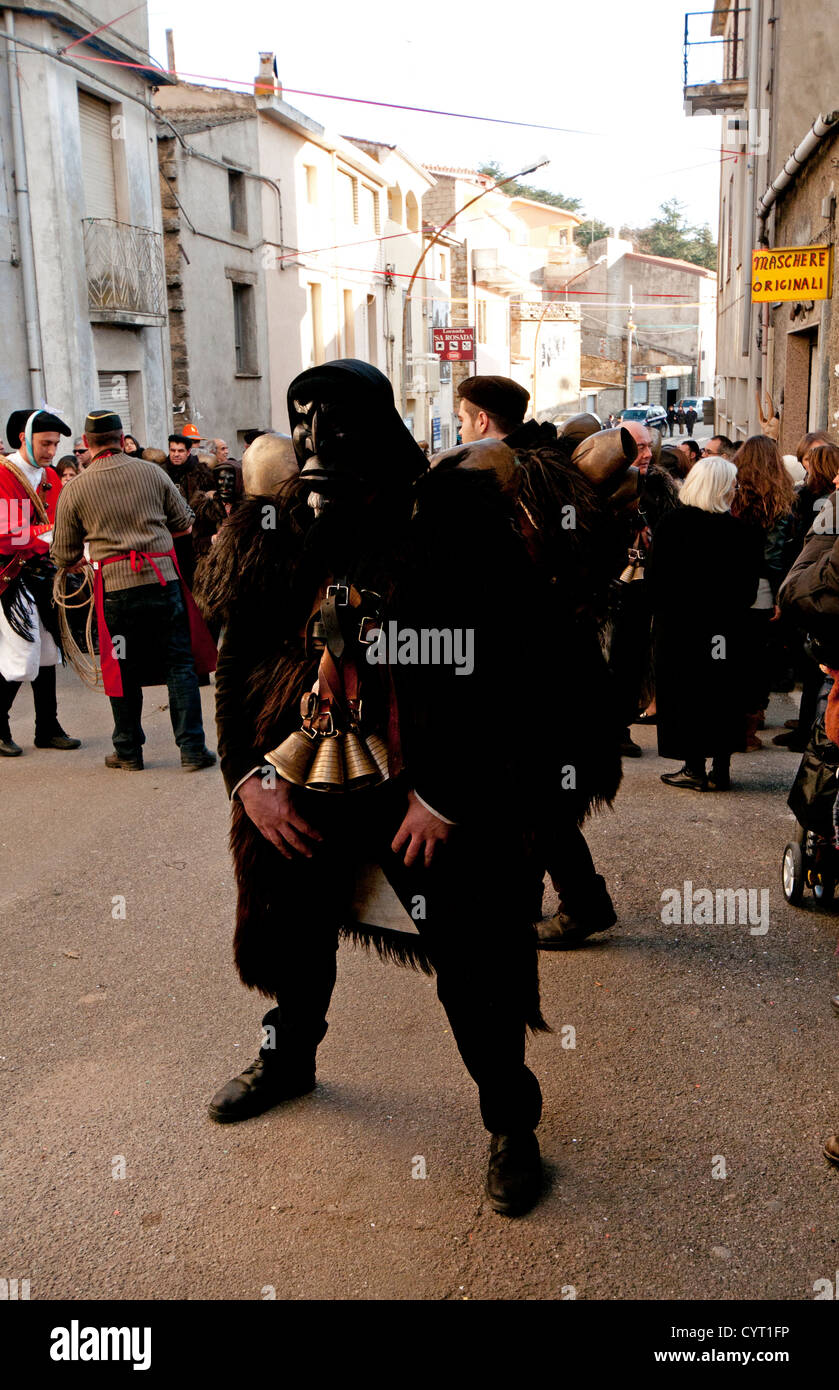 Mamuthones carnival mask of Mamoiada,Barbagia,Sardinia,Italy Stock ...