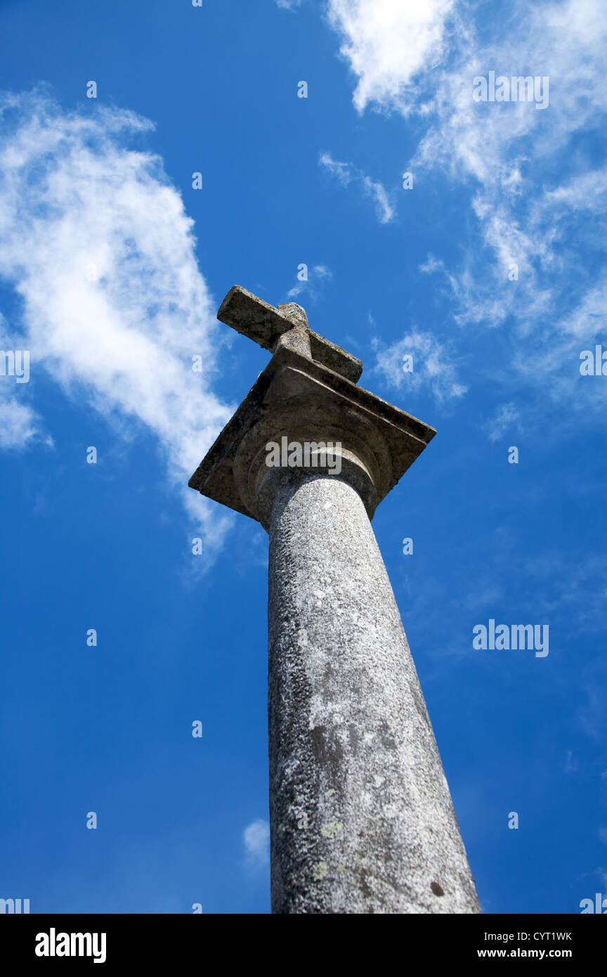 Cross on column hi-res stock photography and images - Alamy