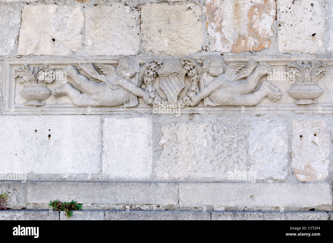 Dubrovnik stone heraldic bas relief hi-res stock photography and images ...