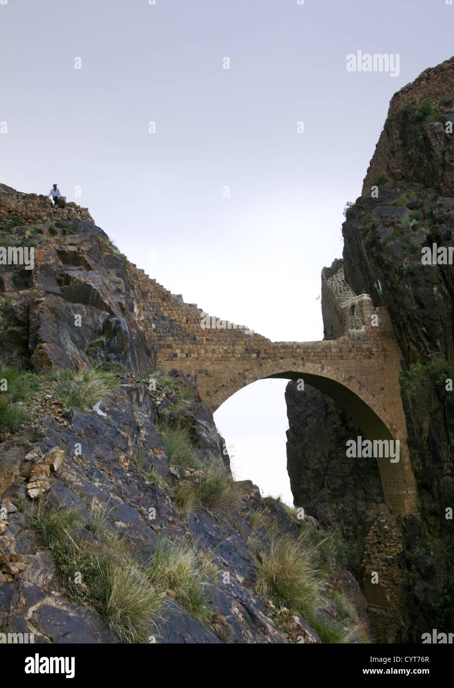 Yemen shahara bridge hi-res stock photography and images - Alamy