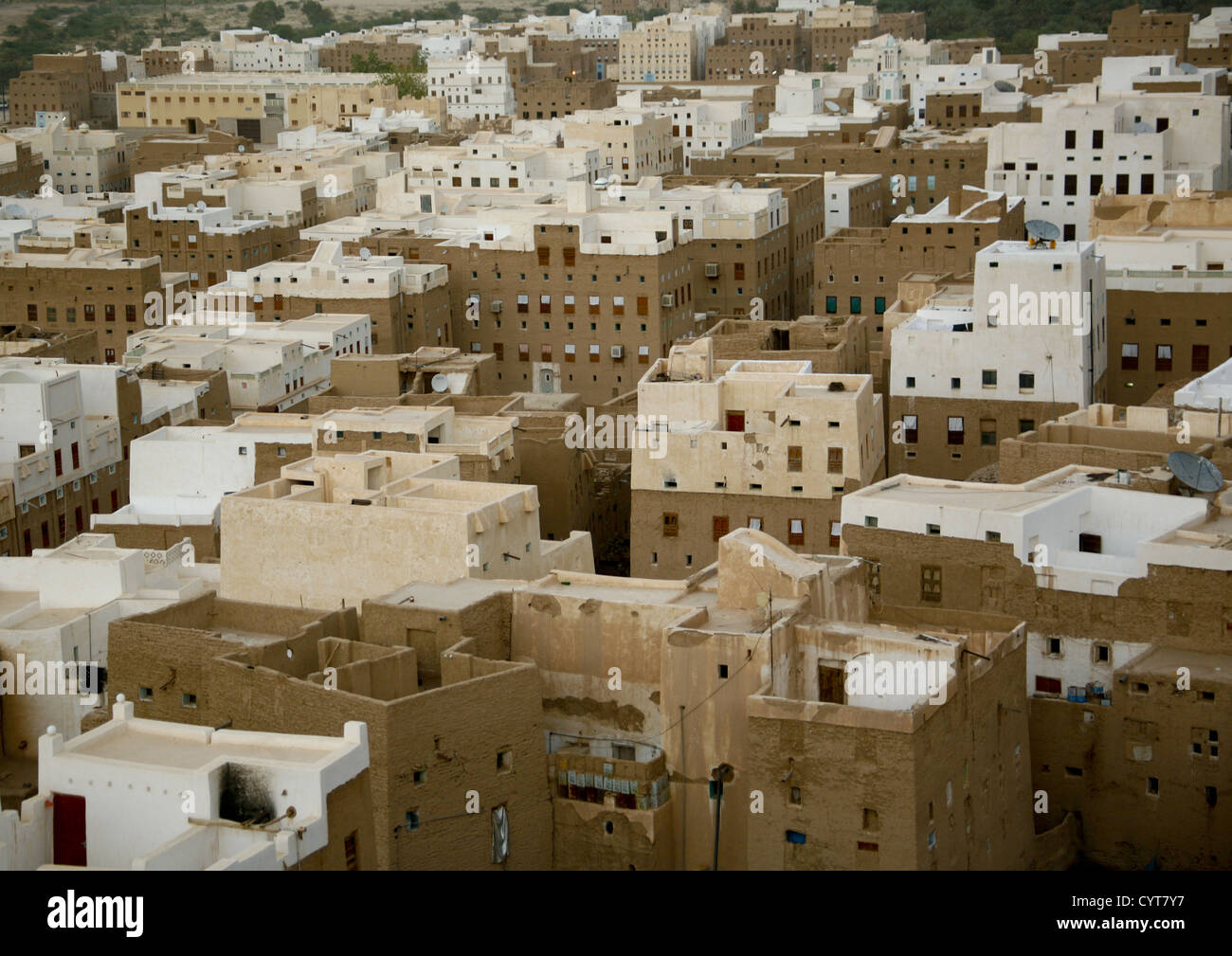 Old walled city shibam hi-res stock photography and images - Alamy