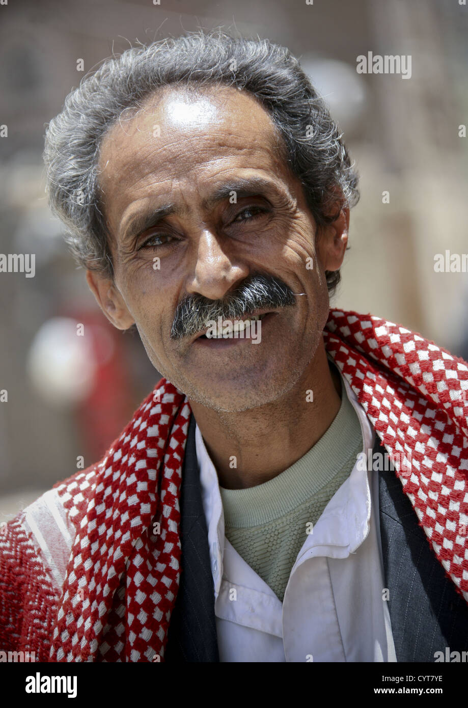 Yemeni man hi-res stock photography and images - Alamy