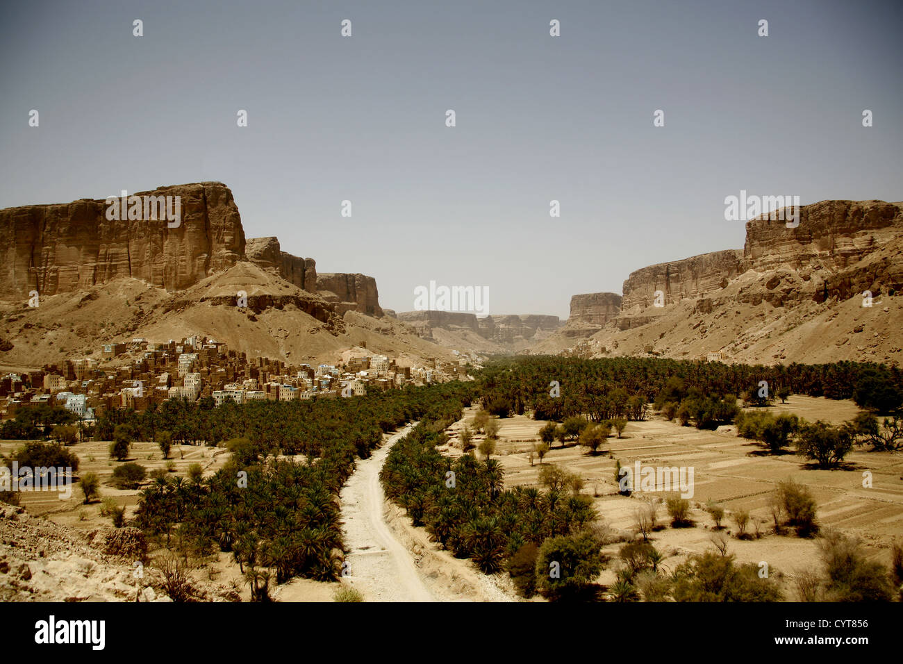 View Of Wadi Doan, Hadramaut, Yemen Stock Photo - Alamy