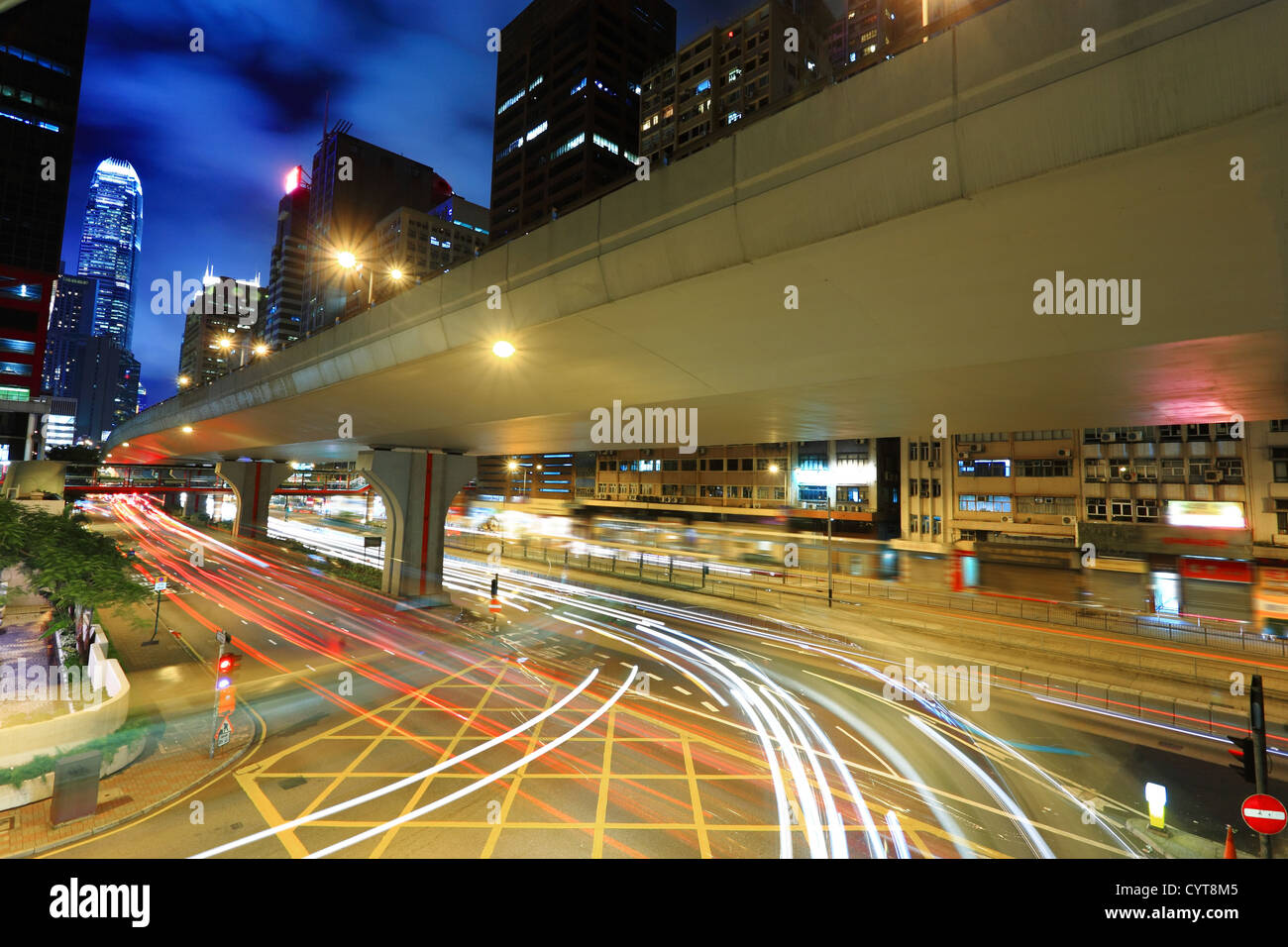 traffic in city at night Stock Photo - Alamy