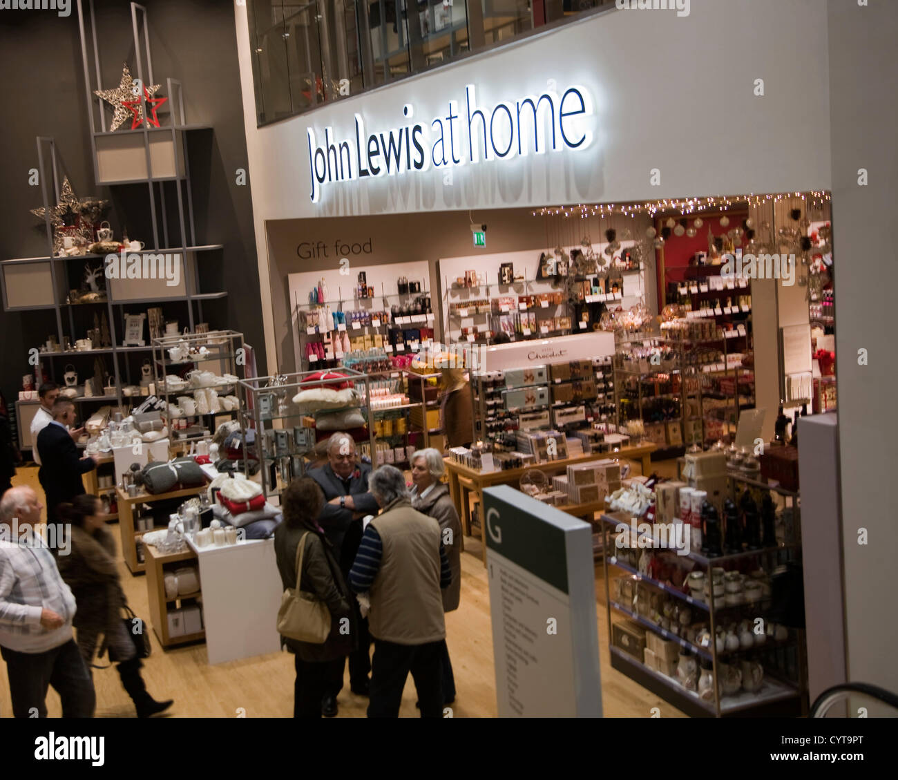 John lewis and partners shop hi-res stock photography and images - Alamy