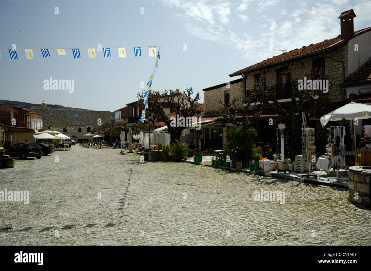 Bunting shop hi-res stock photography and images - Alamy
