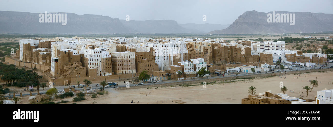 Panoramic View Of The Mud Brick Towerhouses Of Shibam, Yemen Stock ...