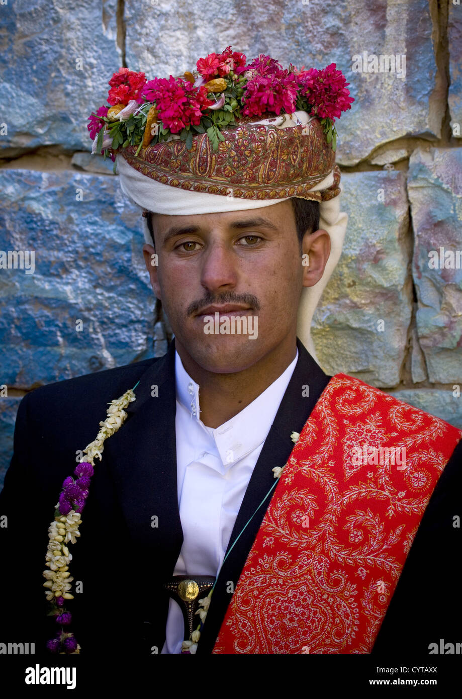 Traditional yemeni clothes hi-res stock photography and images - Alamy