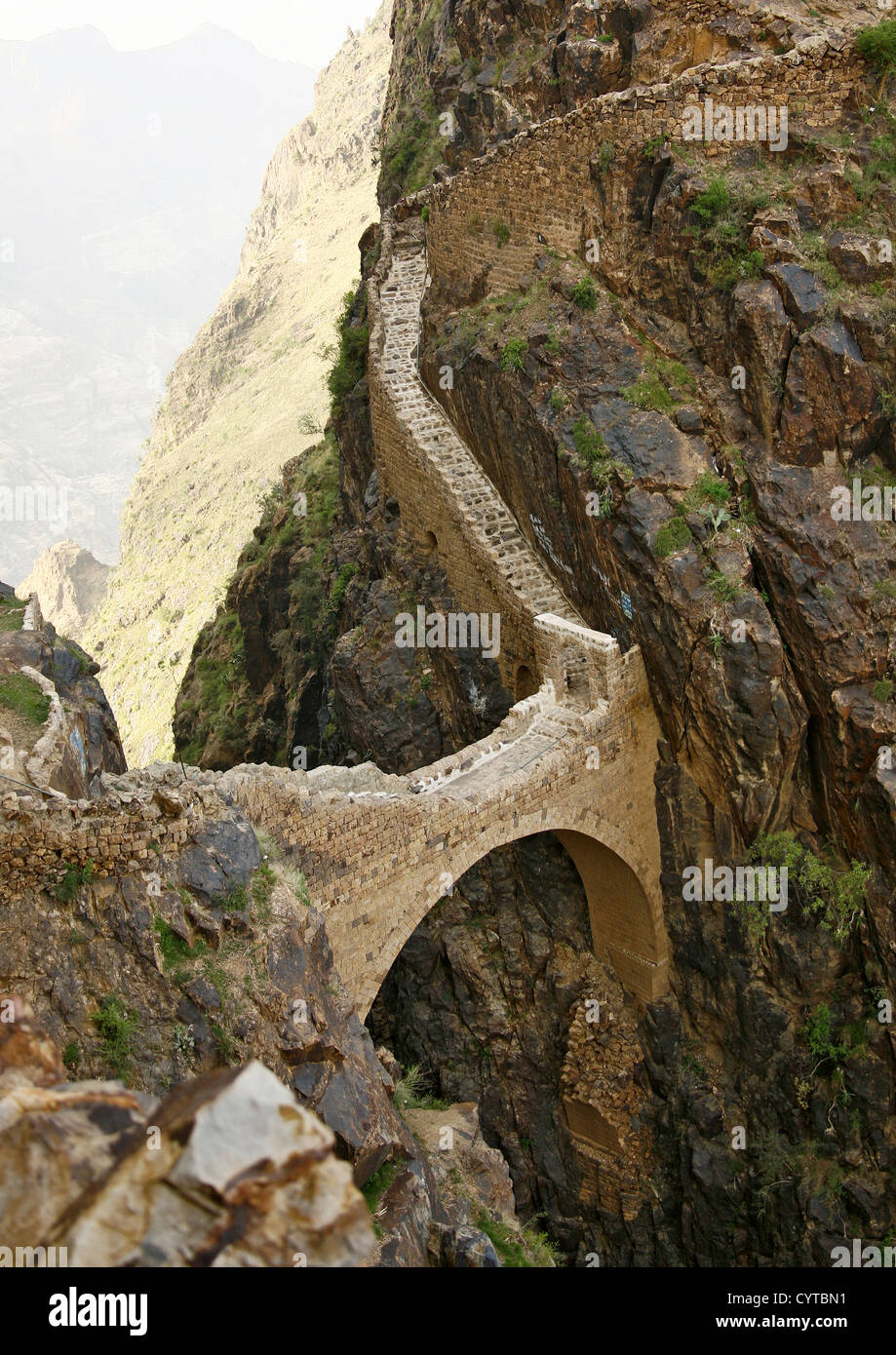 Yemen shahara bridge hi-res stock photography and images - Alamy