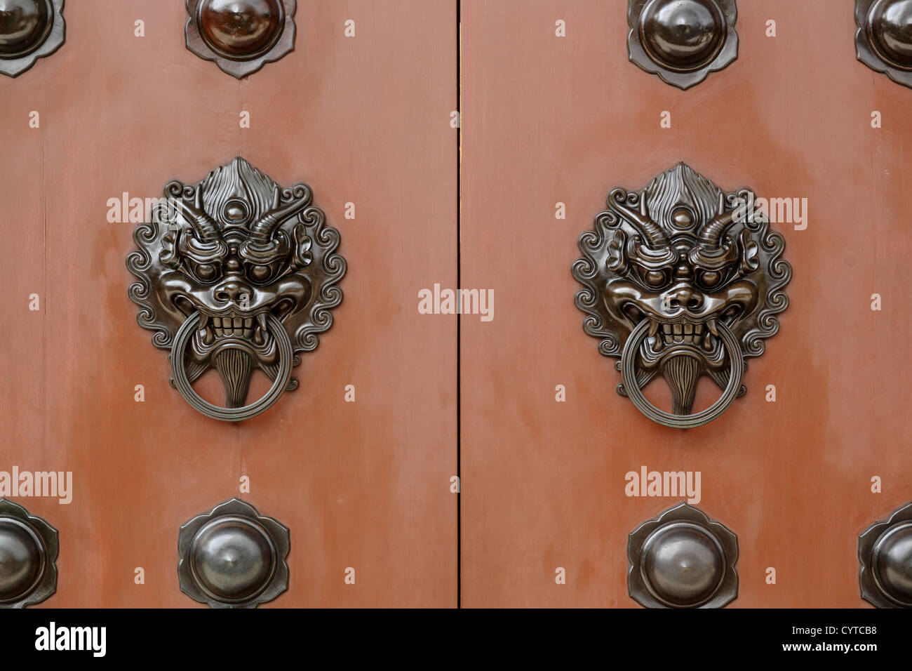 Chinese round door hi-res stock photography and images - Alamy