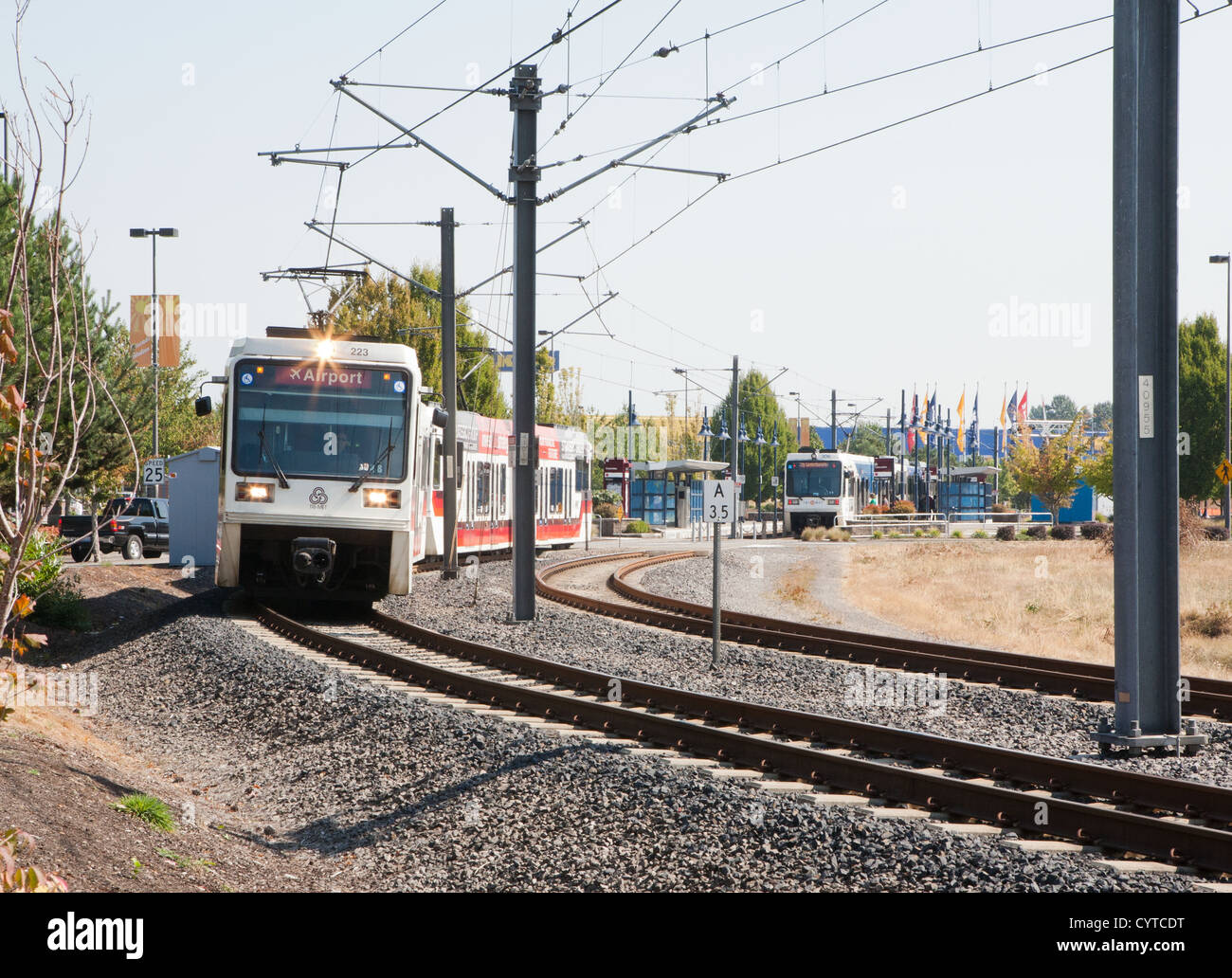 Tri-Met light rail line between downtown Portland, Oregon and Portland ...