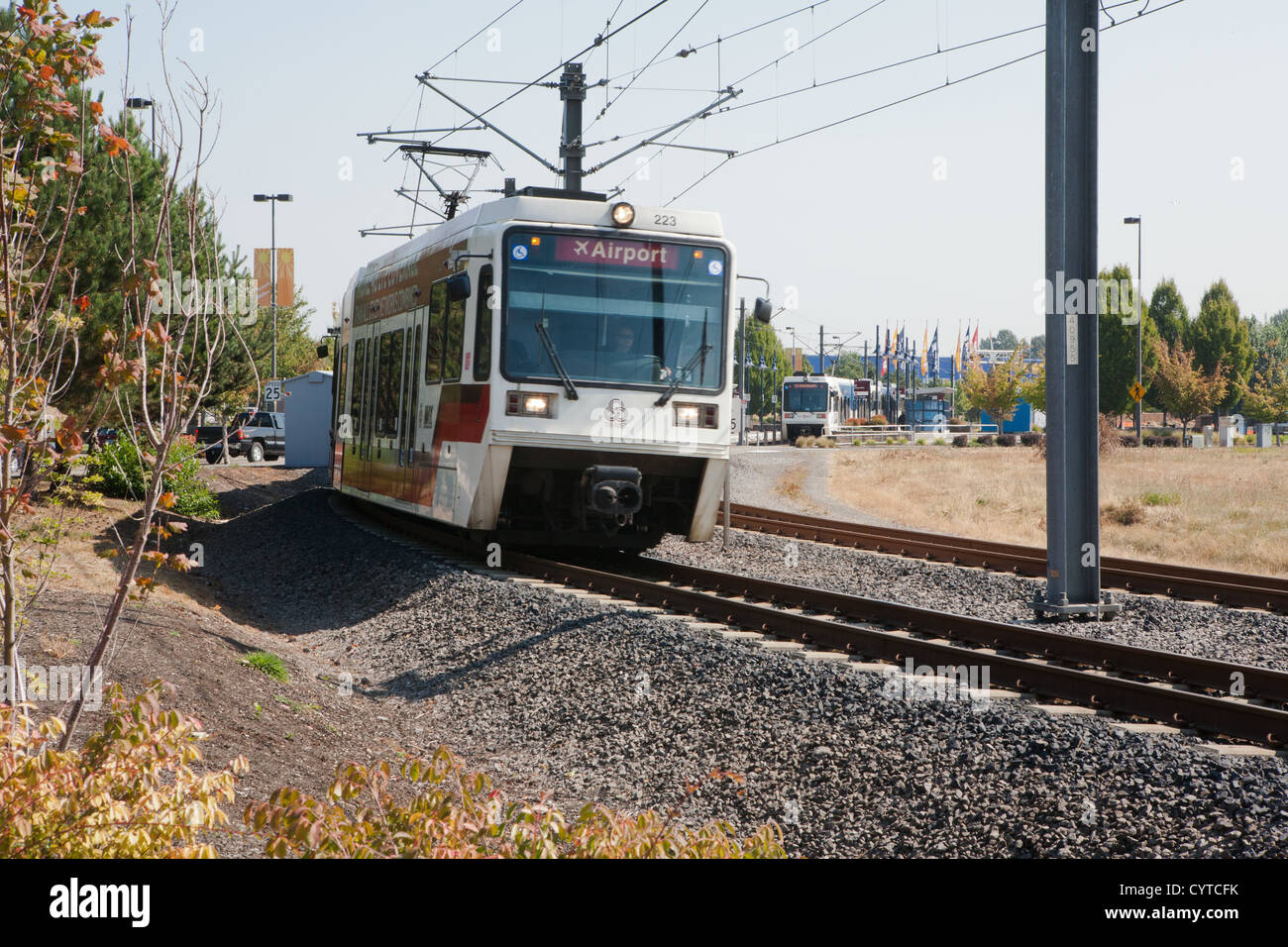 Tri-Met light rail line between downtown Portland, Oregon and Portland ...