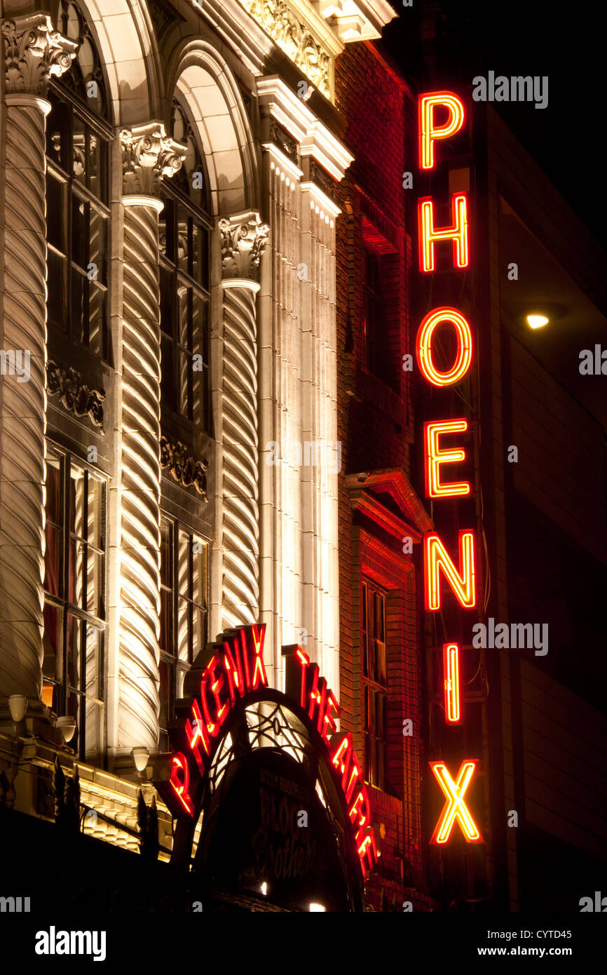 Neon sign vertical hi-res stock photography and images - Alamy
