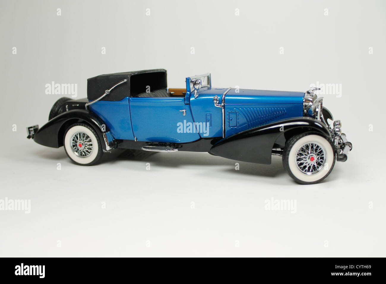 Old open car hi-res stock photography and images - Alamy