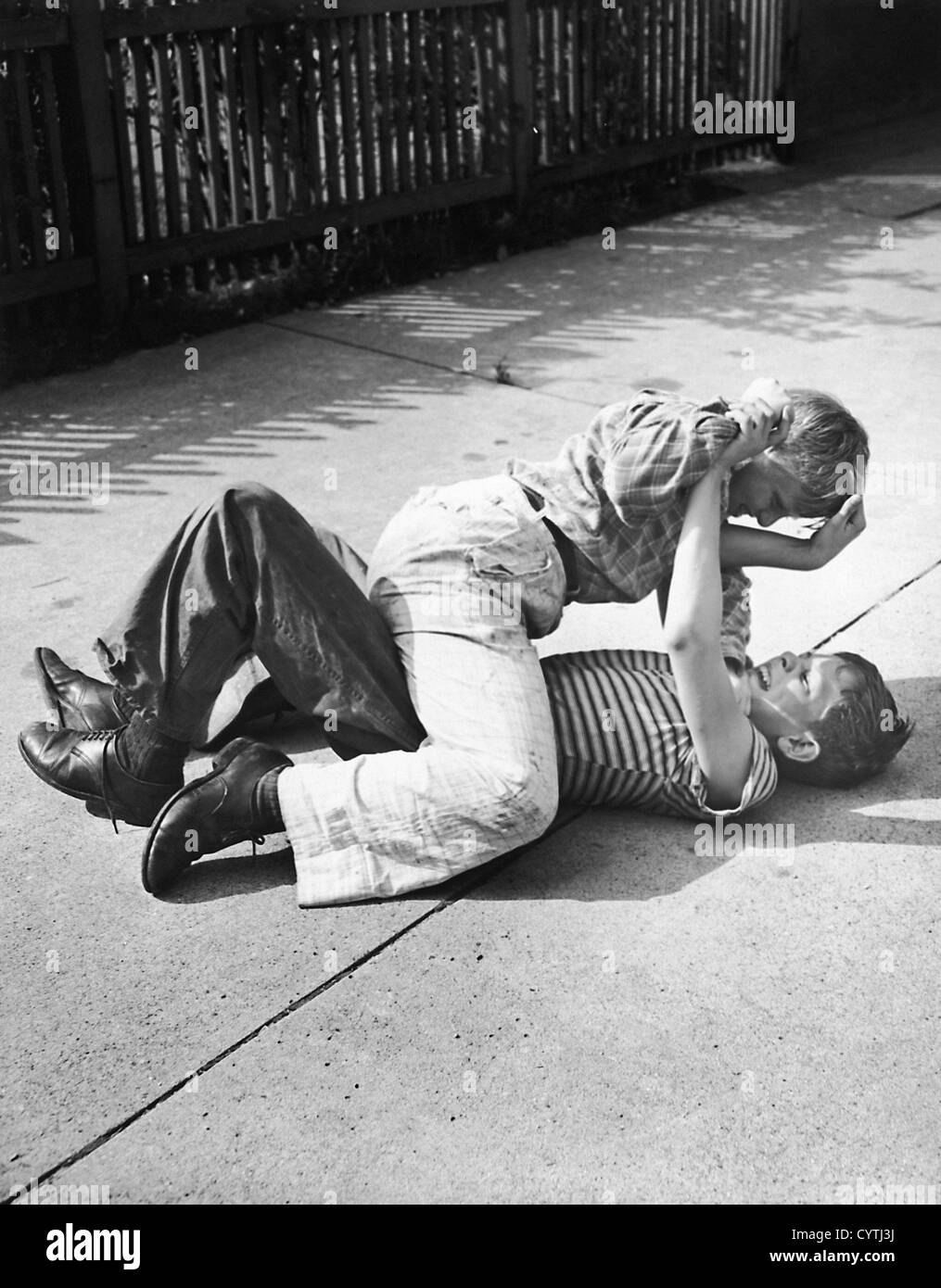 Group of people fighting on white hi-res stock photography and images - Alamy