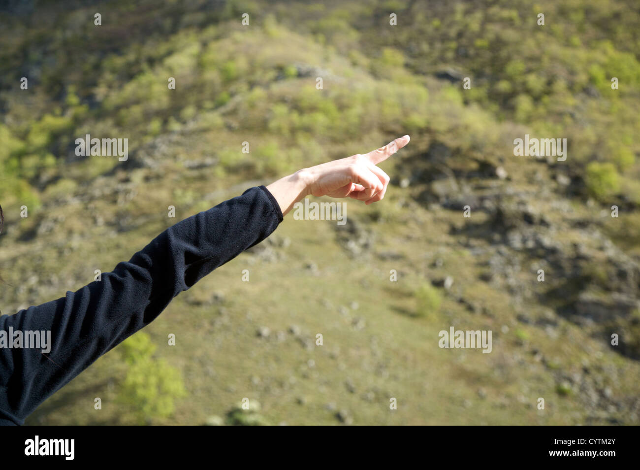 woman hand pointing with finger at right side Stock Photo - Alamy