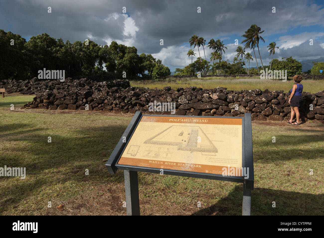 Native hawaiian woman hi-res stock photography and images - Alamy