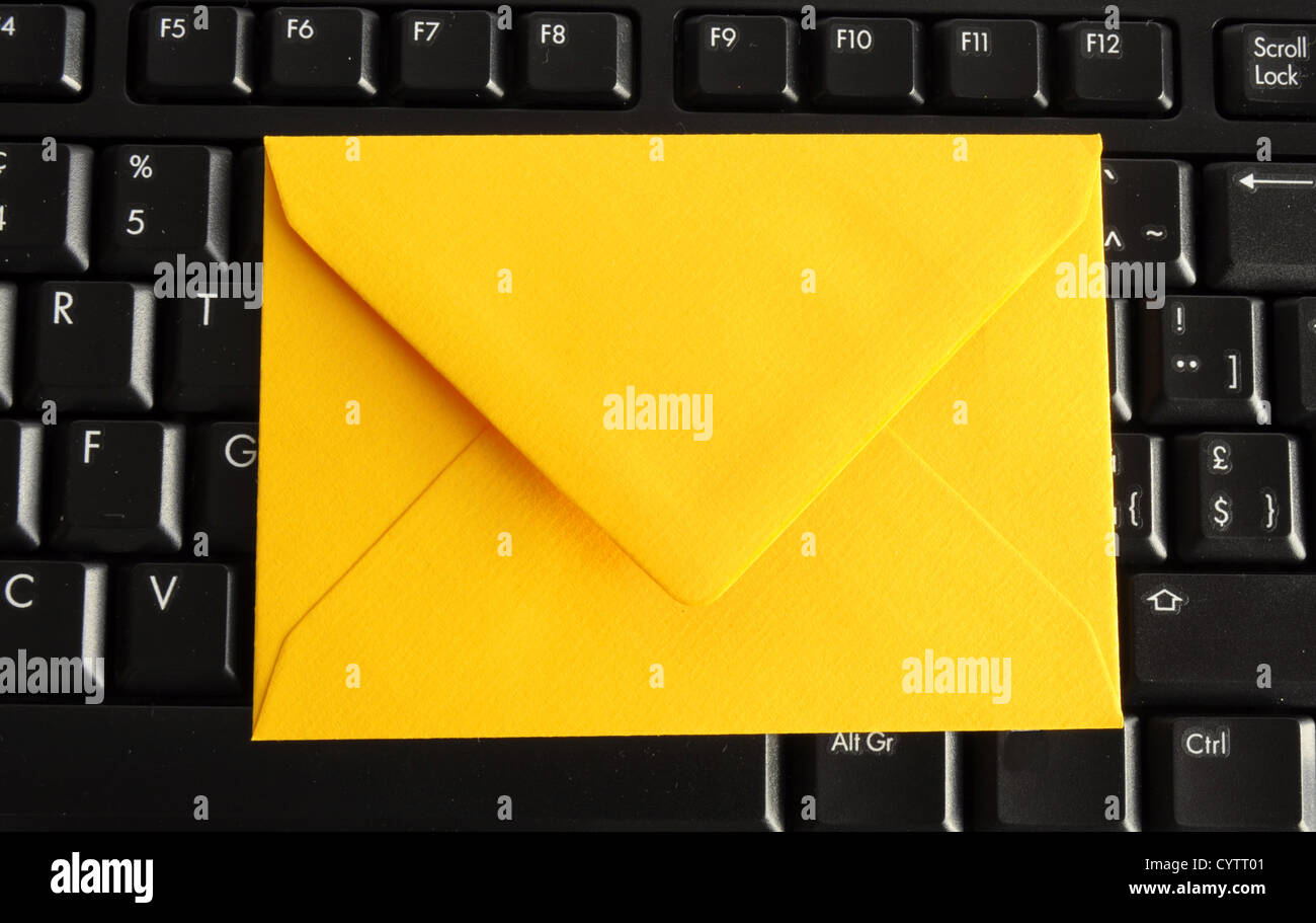 An open envelop hi-res stock photography and images - Alamy