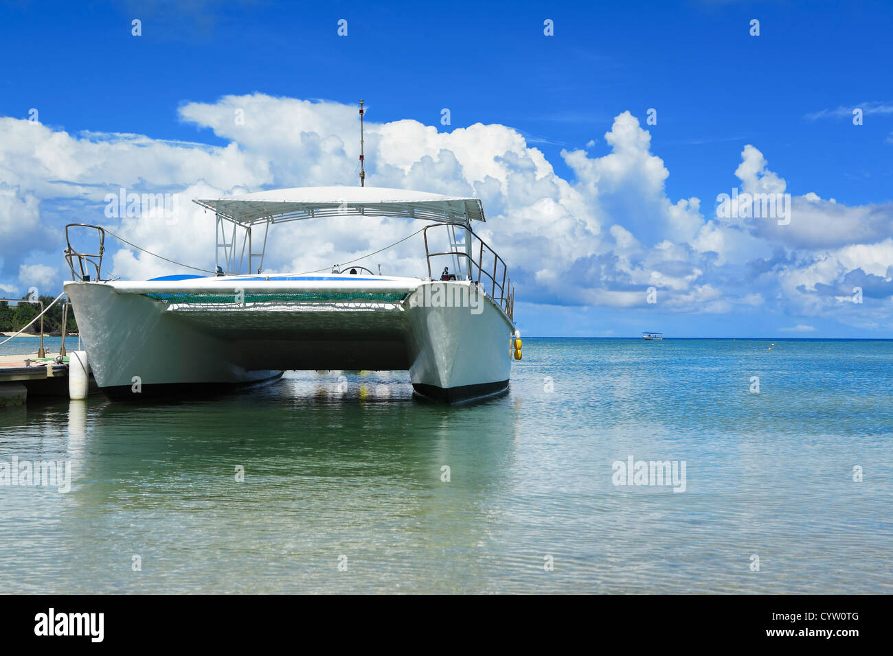 boat on beach Stock Photo - Alamy