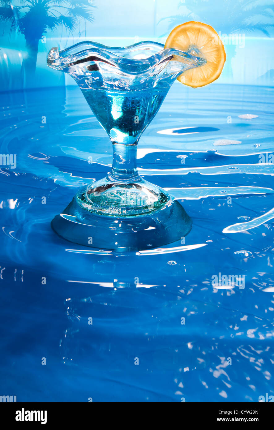 Cocktail near the swimming pool Stock Photo - Alamy