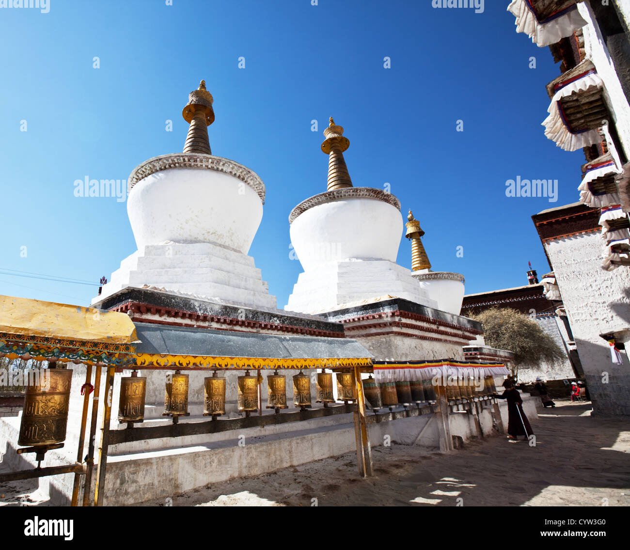 Shigatse monastery in Tibet Stock Photo - Alamy