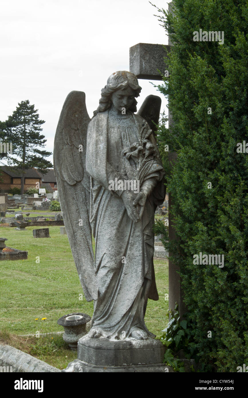 Grave marker statue hi-res stock photography and images - Alamy