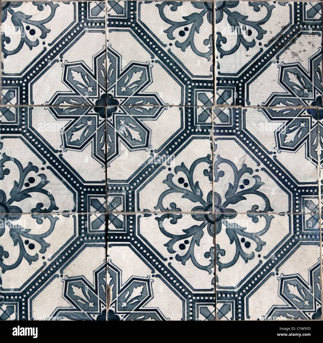 Azulejos tiled house hi-res stock photography and images - Alamy