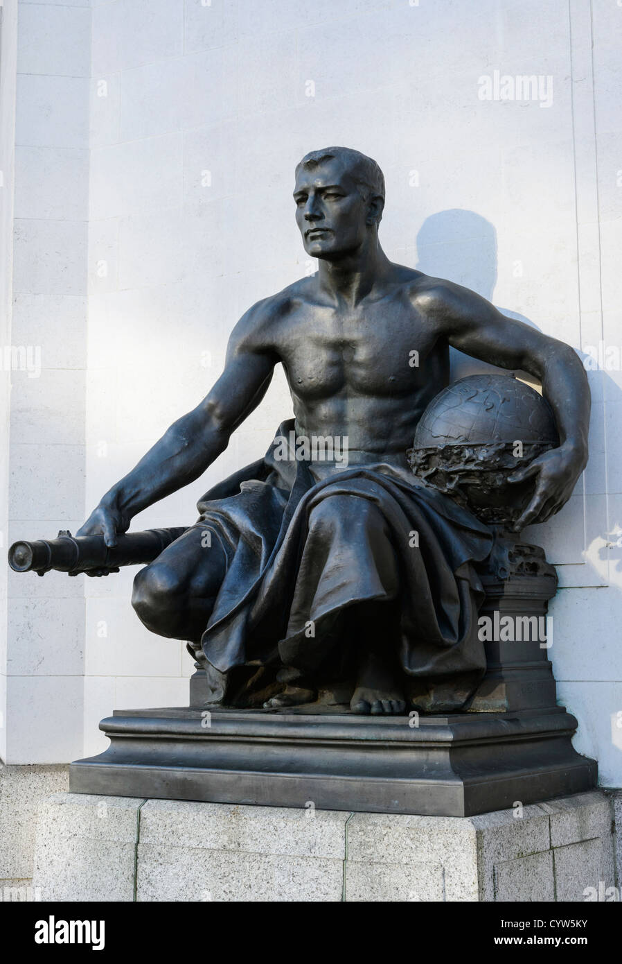 Birmingham broad street statue hi-res stock photography and images - Alamy