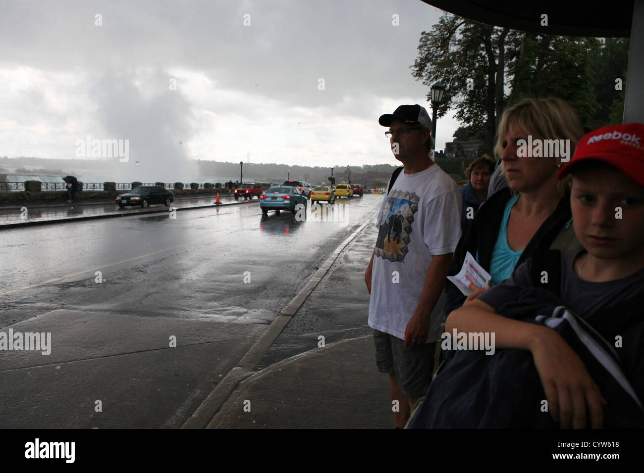 Canada bus shelter hi-res stock photography and images - Alamy