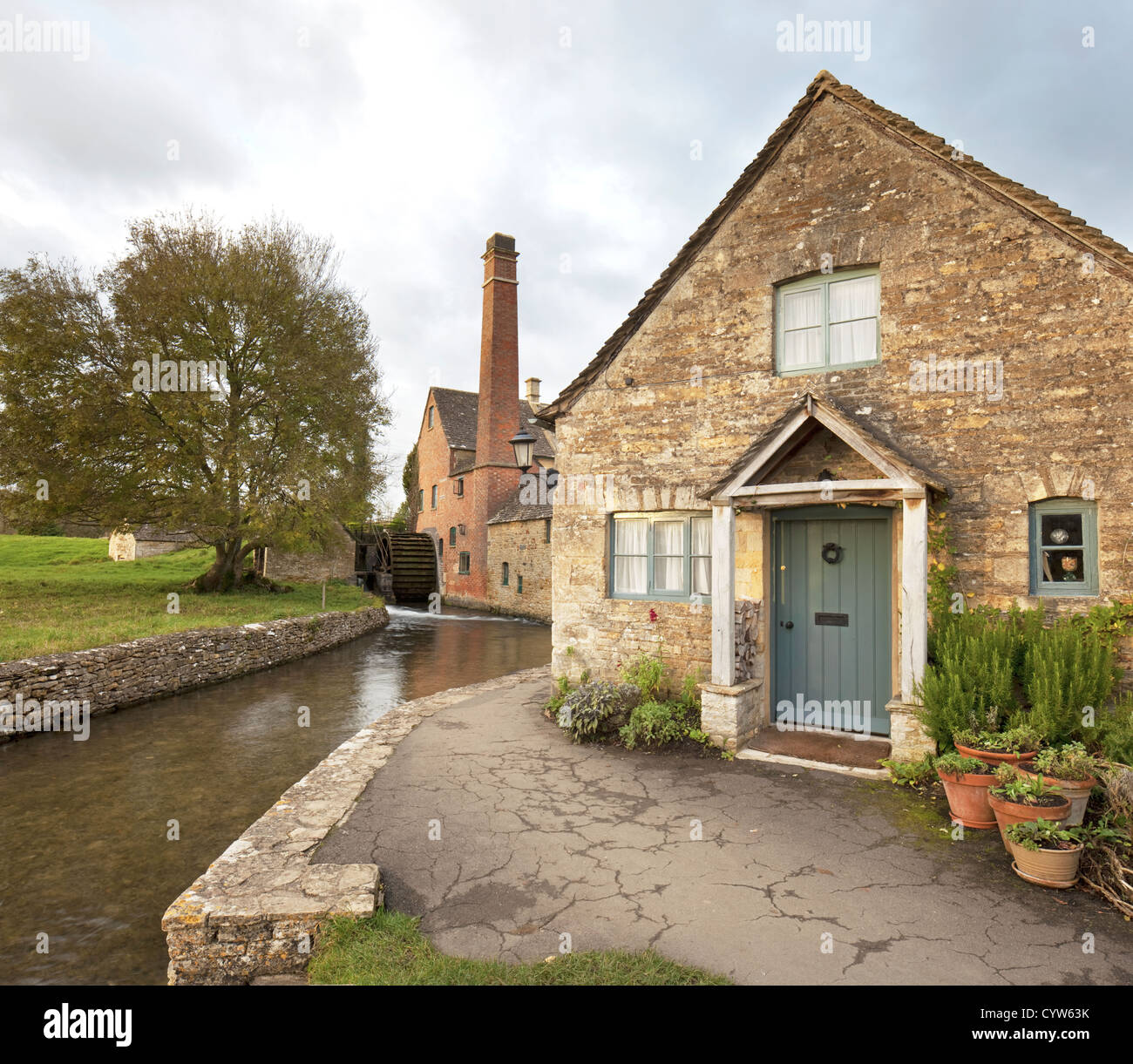 Lower Slaughter Water Mill and the River Eye, The Cotswolds ...