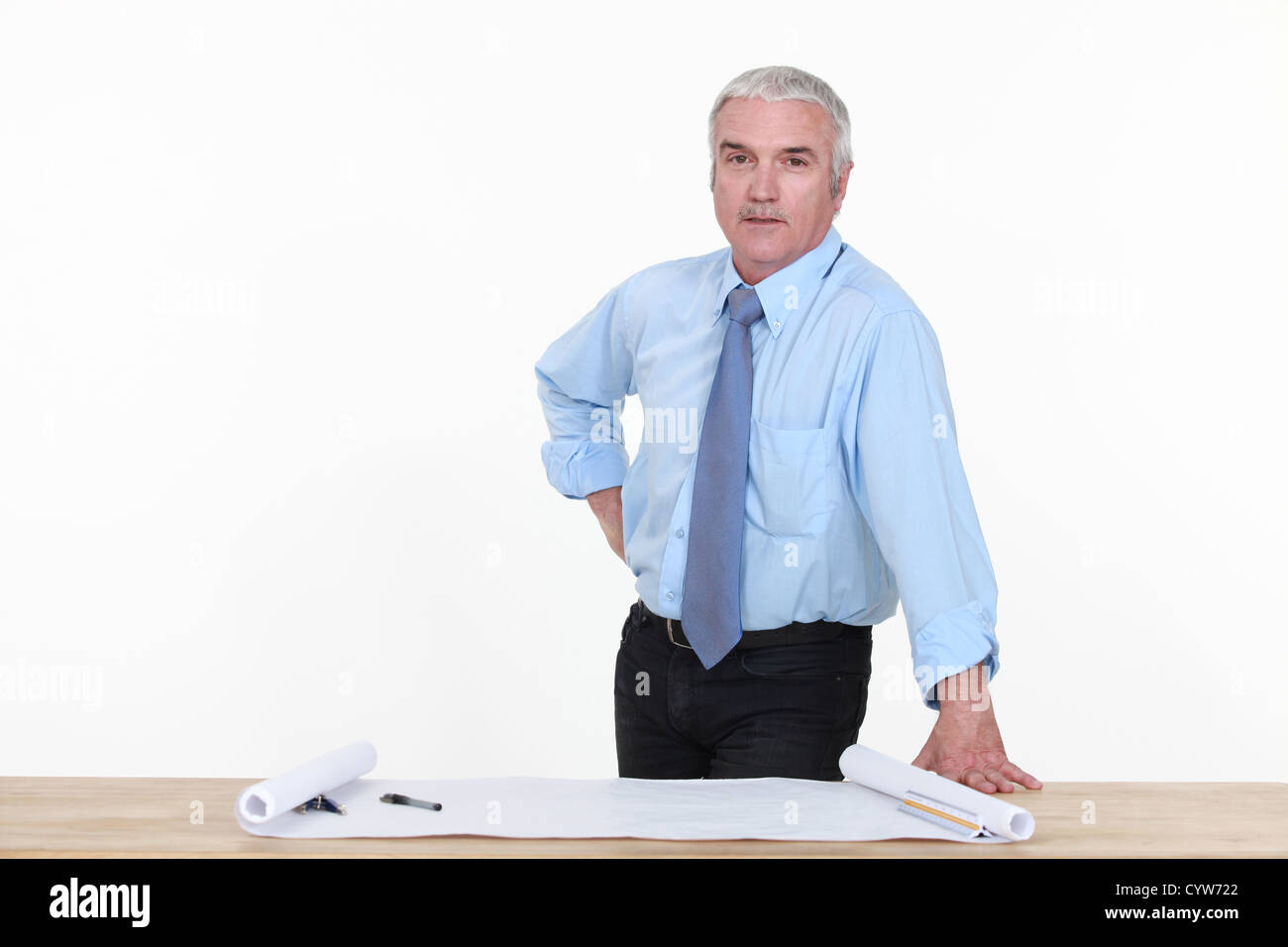 Grey haired senior engineer hi-res stock photography and images - Alamy