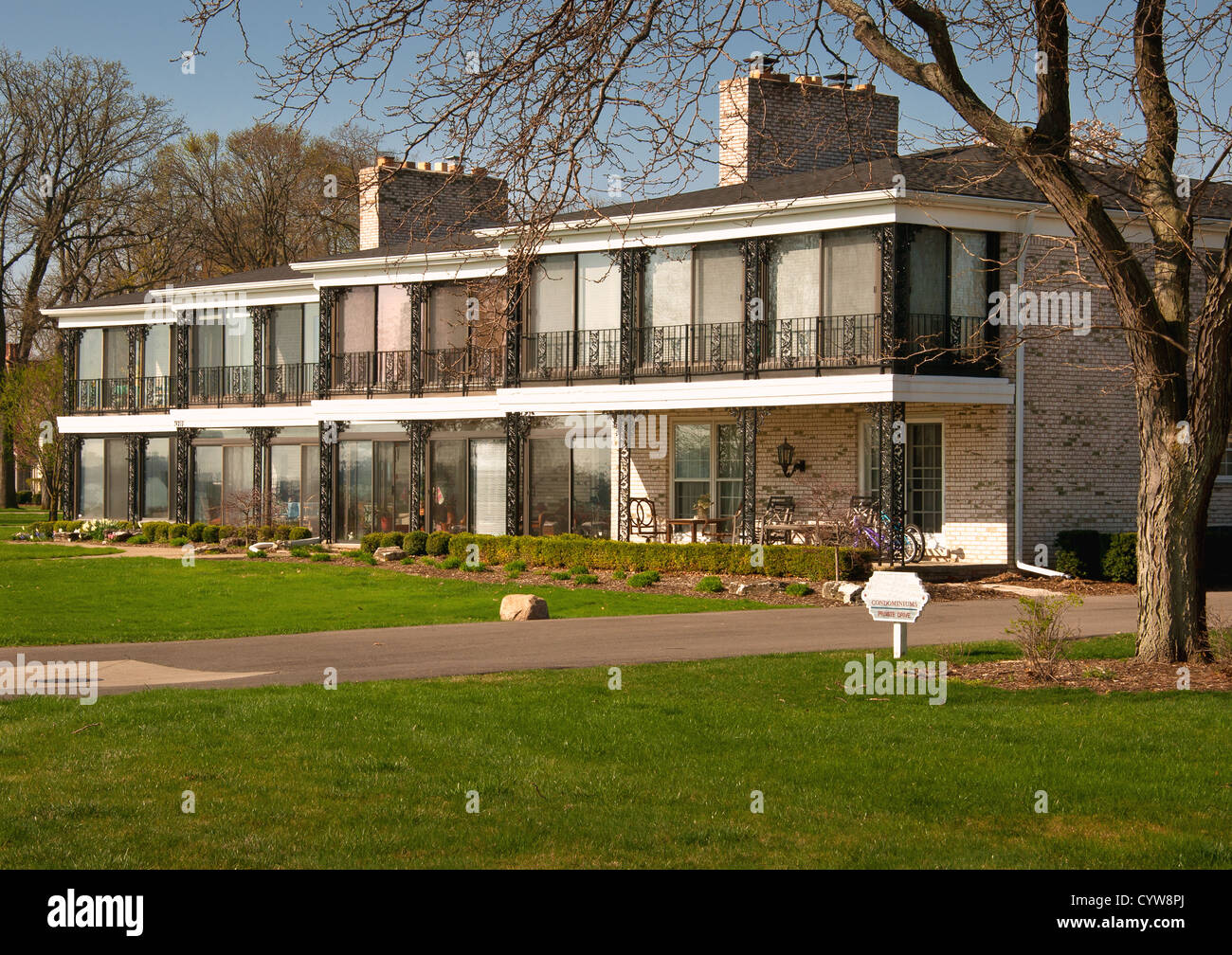 Apartment complex duplex hi-res stock photography and images - Alamy