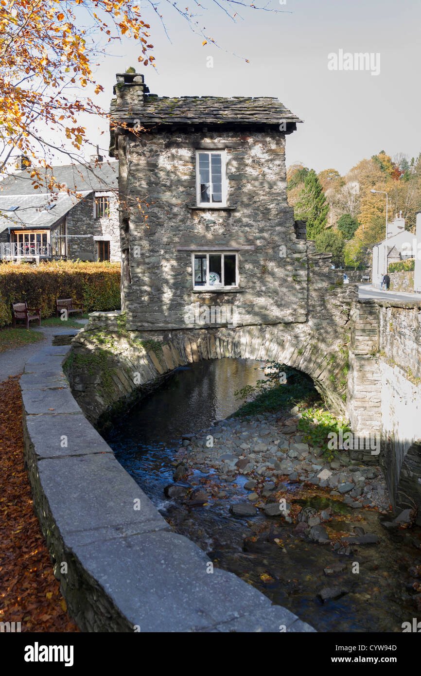 Bridge house ambleside hi-res stock photography and images - Alamy