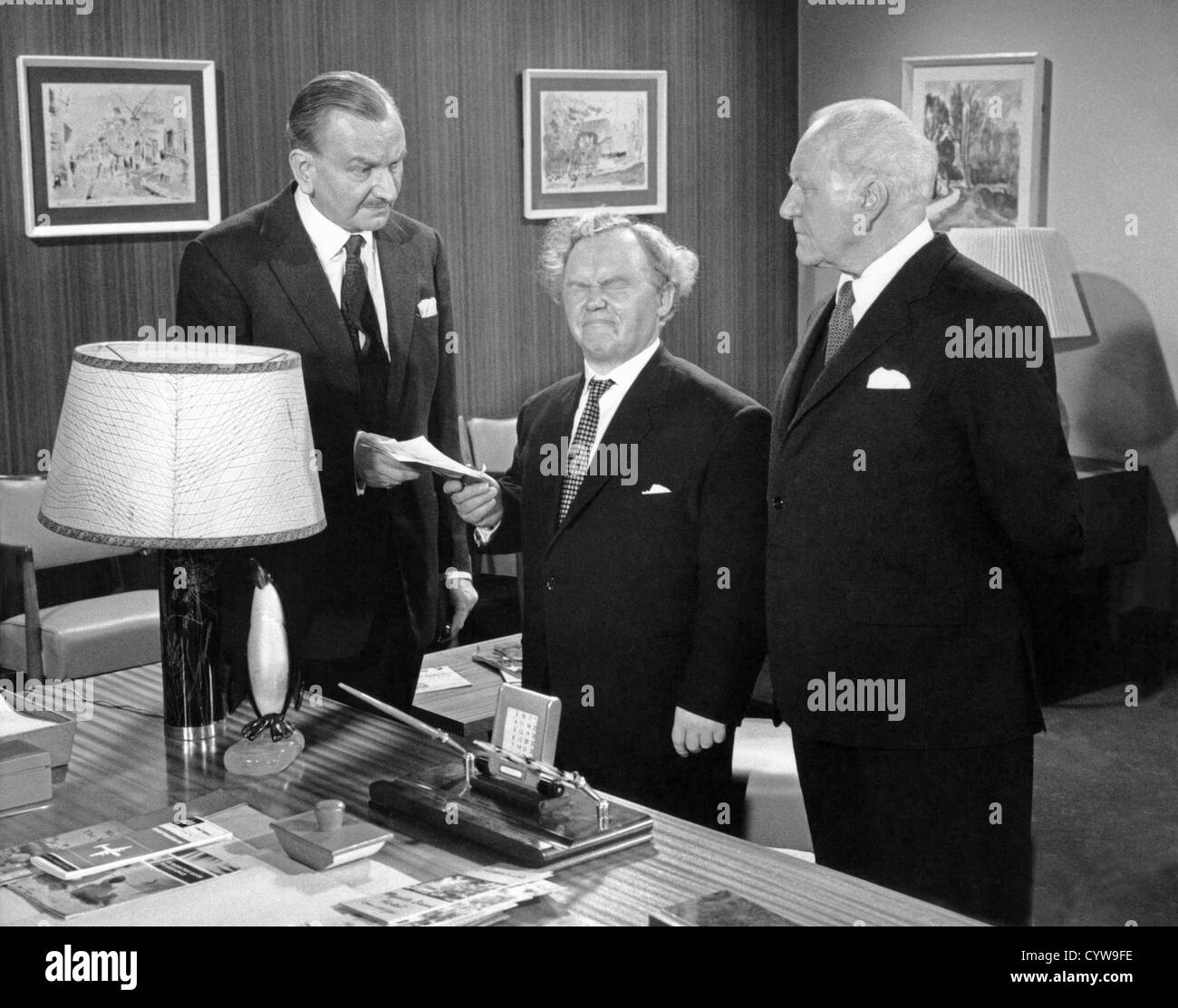 CHARLIE DRAKE (PORTRAIT) RAYMOND HUNTLEY DRAK 001 MOVIESTORE COLLECTION ...