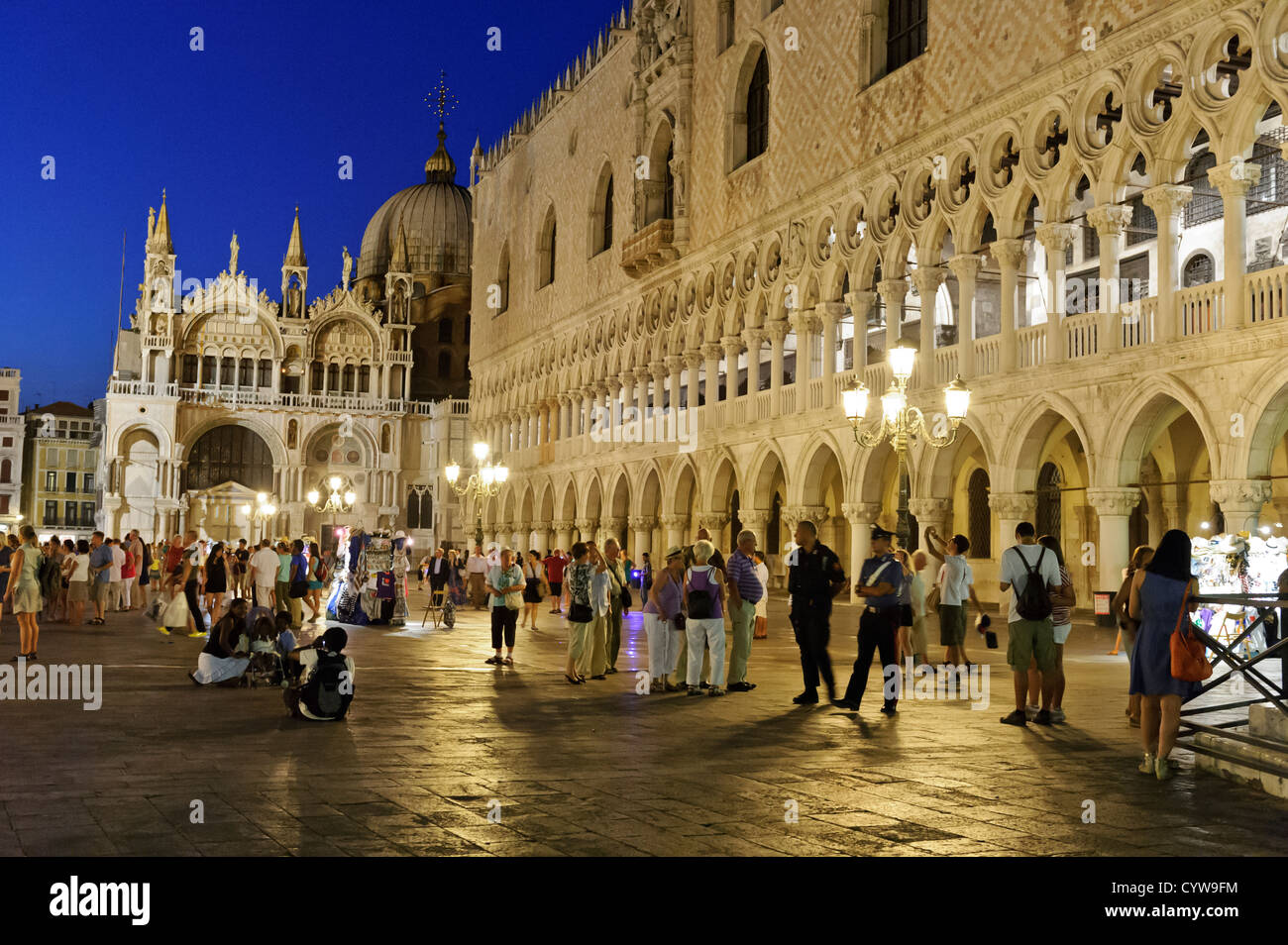 Nightlife In Venice High Resolution Stock Photography and Images - Alamy
