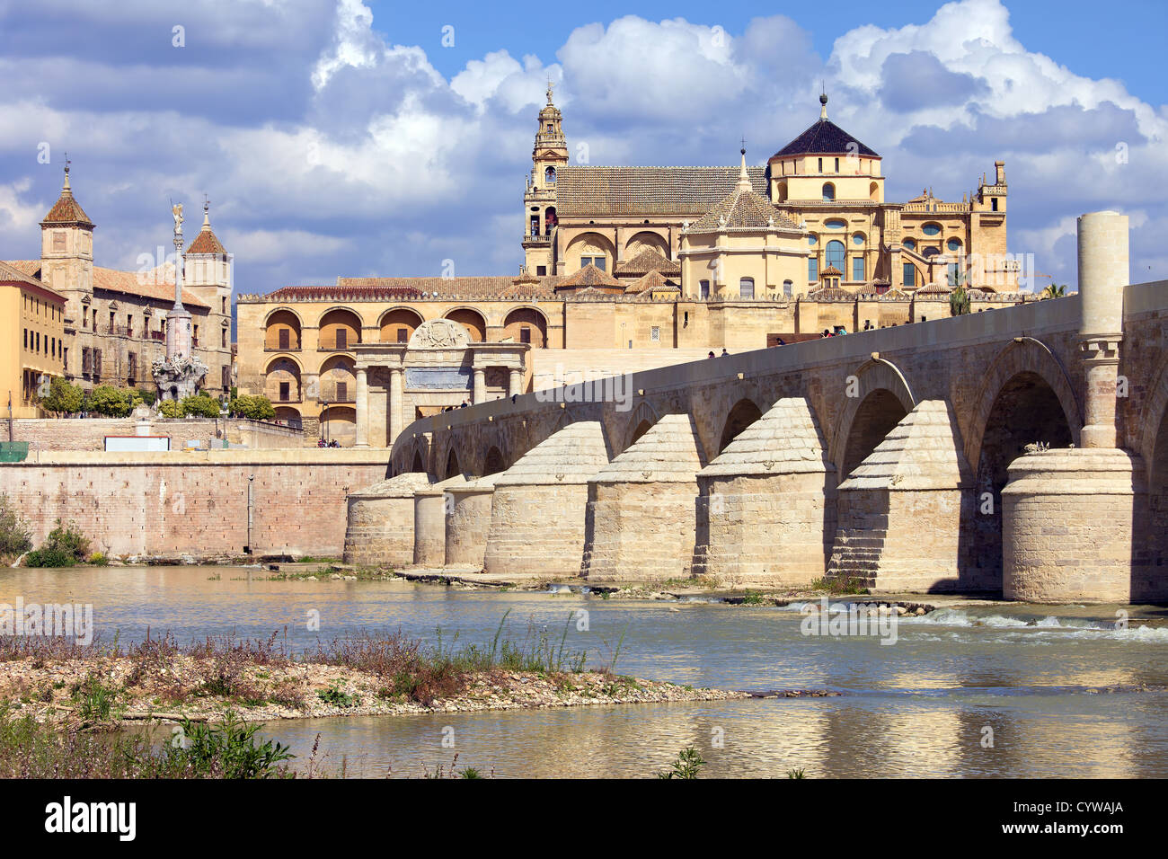 Mosque Cathedral (Spanish: La Mezquita) and Roman Bridge on ...